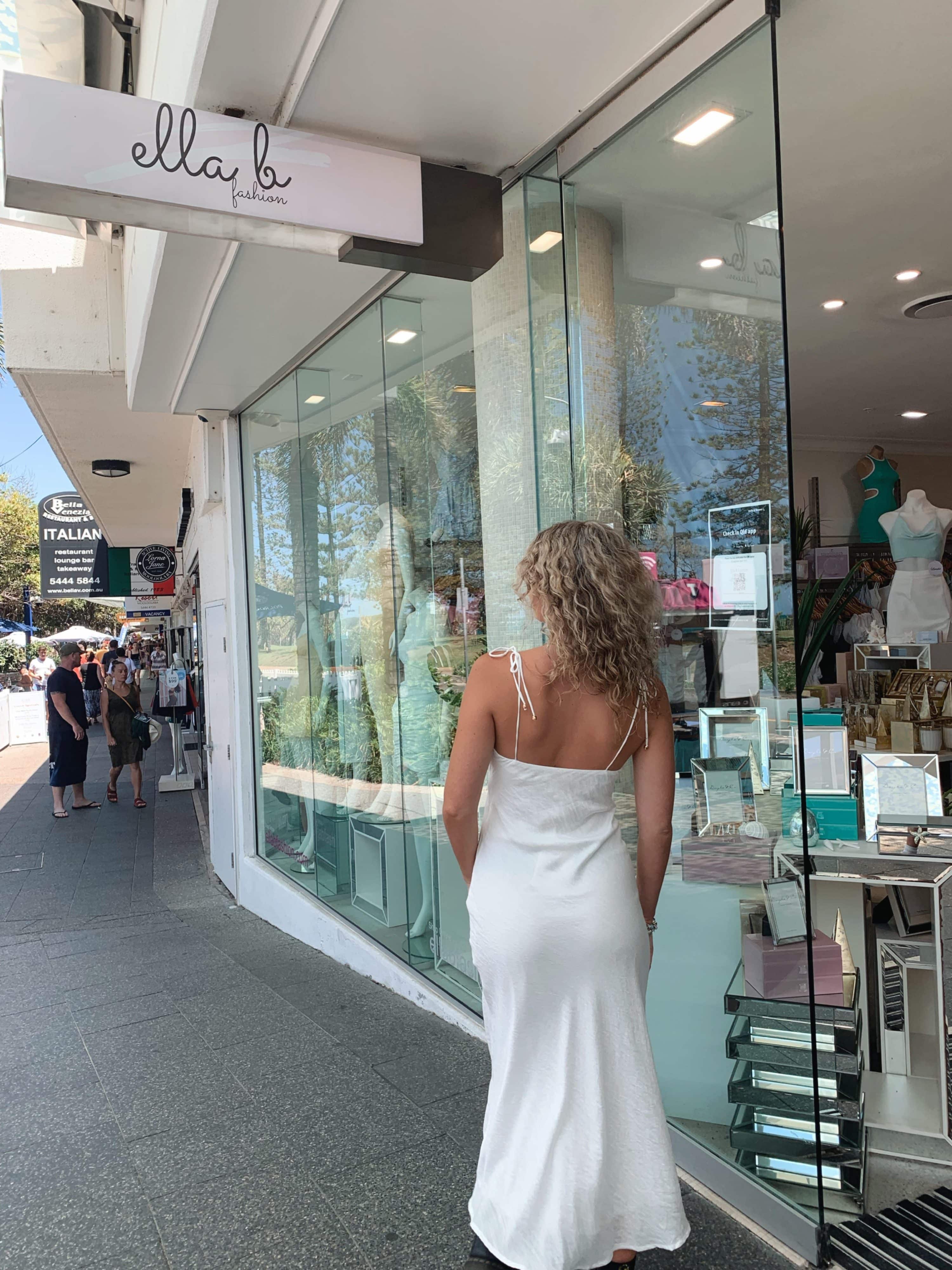 Coast Girl Fashion 101 The Esplanade Mooloolaba. s1